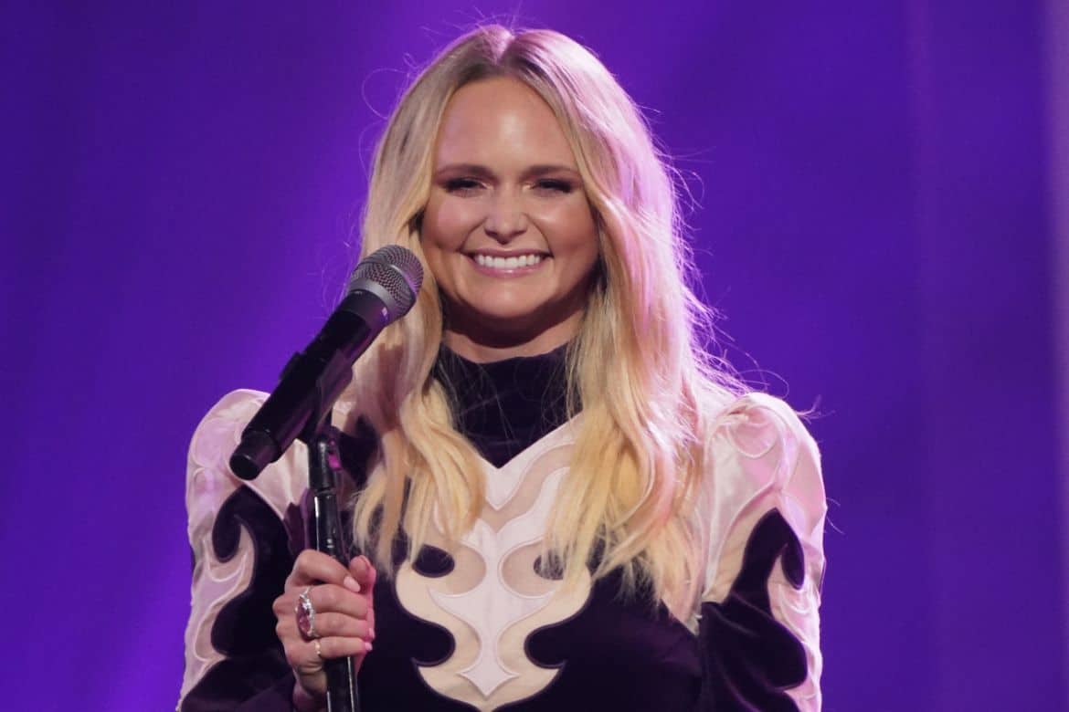 Miranda Lambert Gives Stripped Down Performance Of 'Settling Down ...
