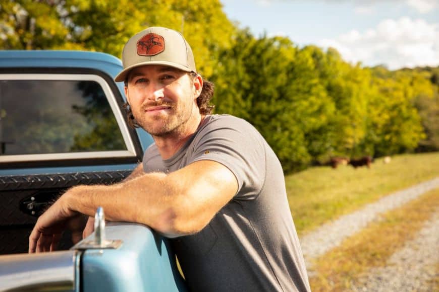 Riley Green and Girlfriend Sophia Sansone Make Red Carpet Debut at 2022 ...