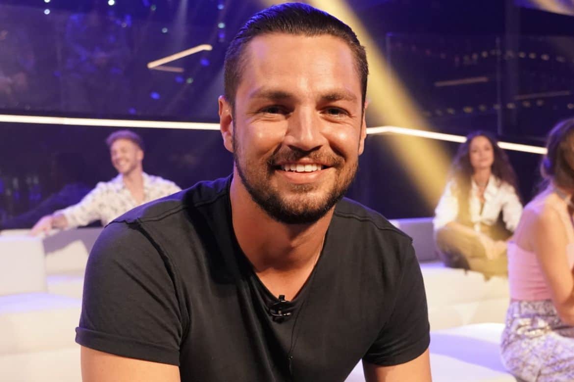 Chayce Beckham Shares What's Next For Him Following His 'American Idol ...