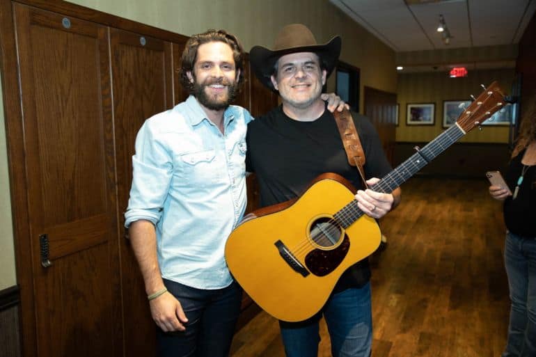 Thomas Rhett Tributes Fathers Everywhere with 'Things Dads Do ...