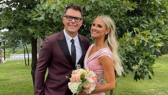 Bobby Bones Weds Caitlin Parker In Stunning Backyard Ceremony - Country Now