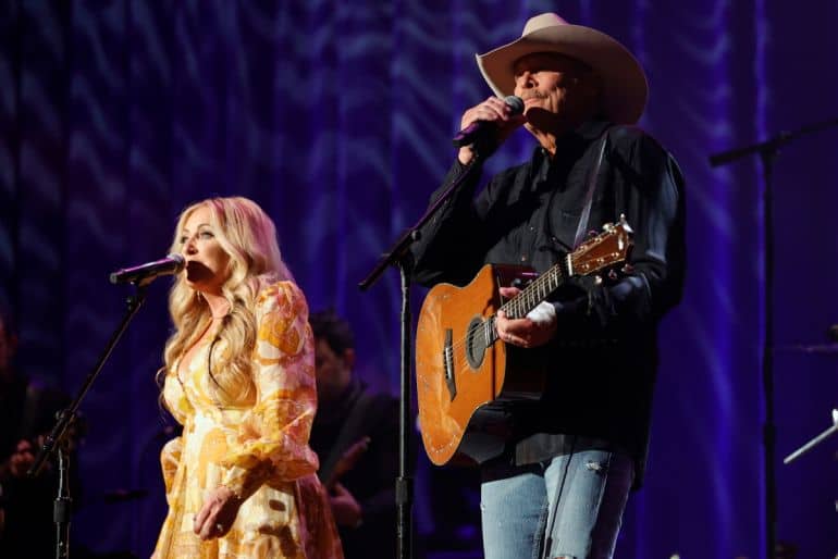 WATCH: Alan Jackson Revives 'Real Country Music' In Video Featuring ...