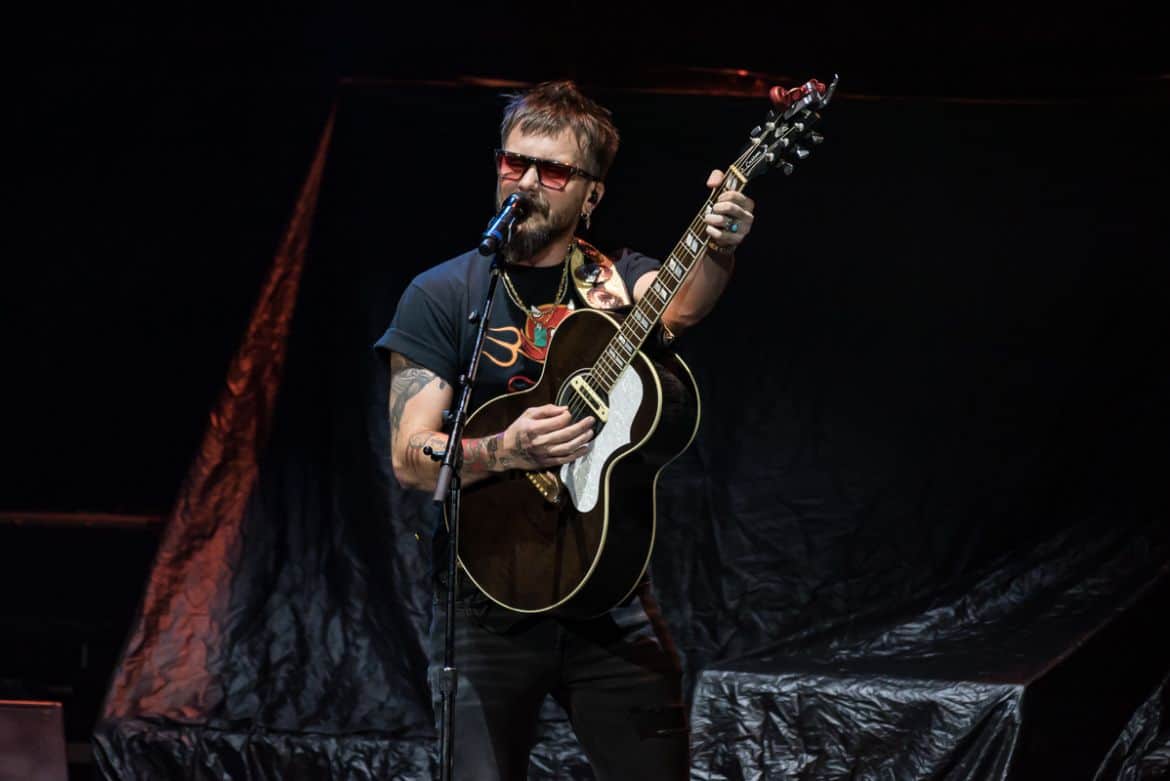 Elvie Shane Announces First-Ever Headlining Tour - Country Now