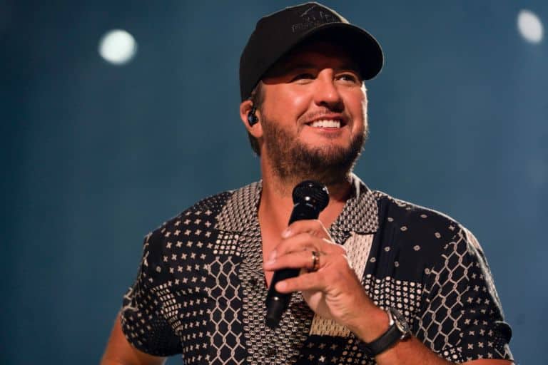 Luke Bryan Debuts Tear-Jerking 'Build Me A Daddy' Song and Video ...