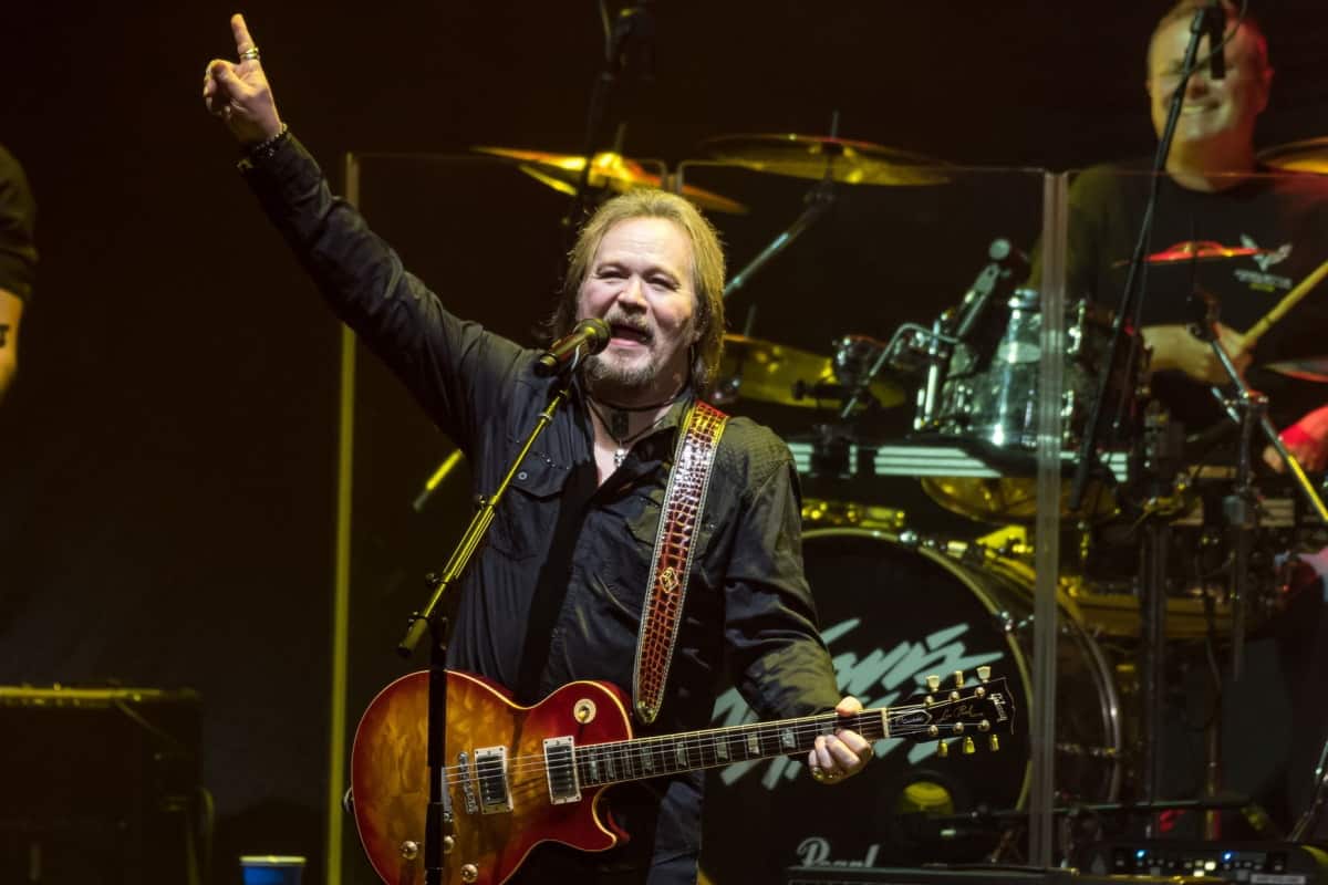 Travis Tritt Gives Health Update After Canceling Tour - Country Now