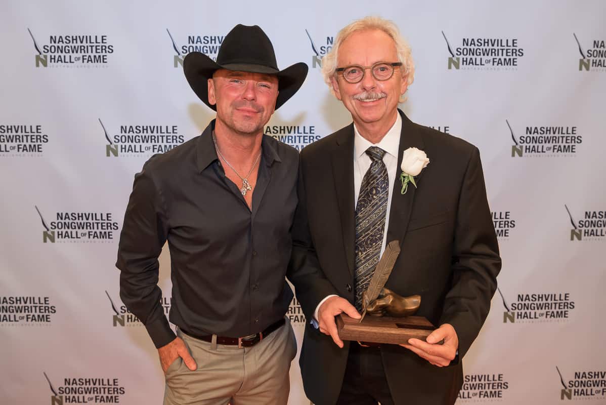 Nashville Songwriters Hall Of Fame Inducts Rhett Akins, Toby Keith ...