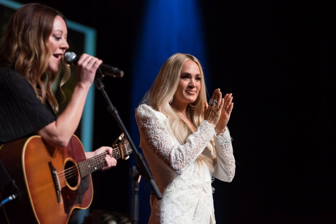 Nashville Songwriters Hall Of Fame Inducts Rhett Akins, Toby Keith ...