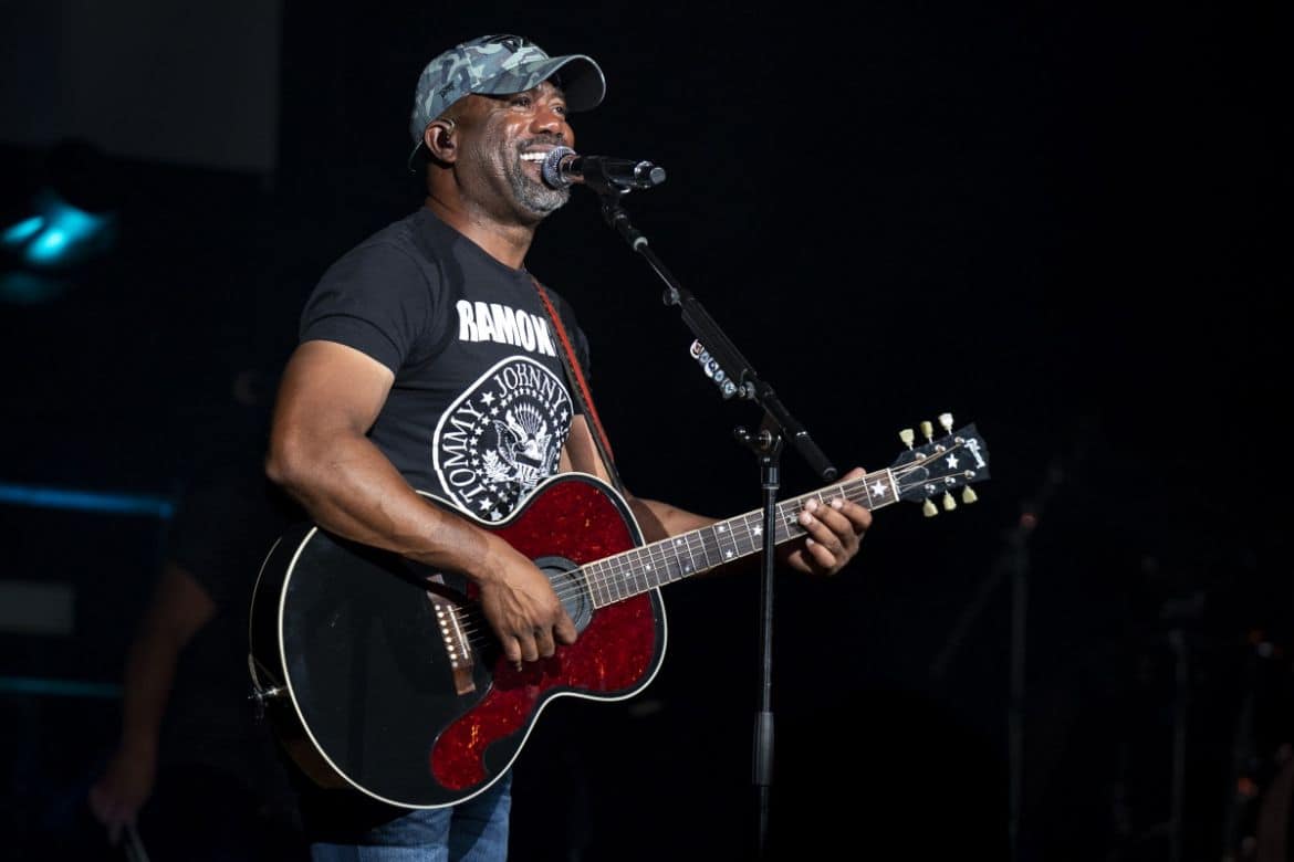 Darius Rucker Announces Intimate Theater Tour for 2022 - Country Now