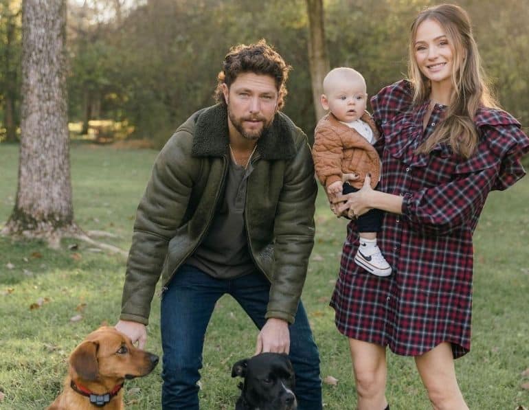 See Chris Lane and Lauren Lane's Adorable Family Christmas Card ...