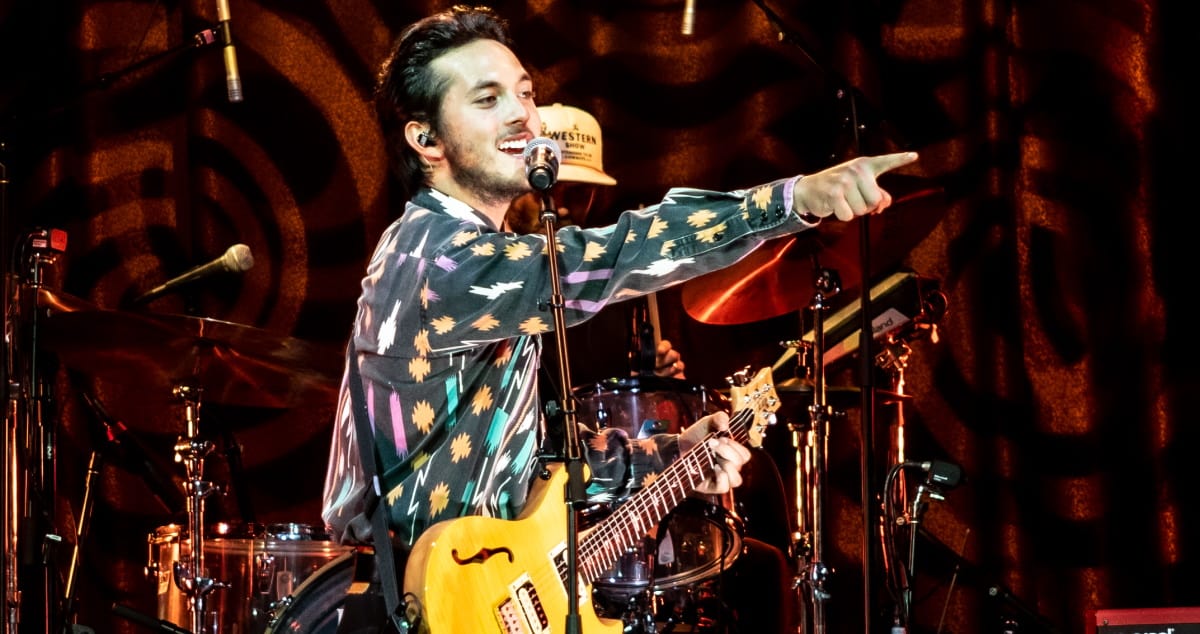 Laine Hardy Lands Mid-Parade Performance Gig At 2022 Rose Parade ...