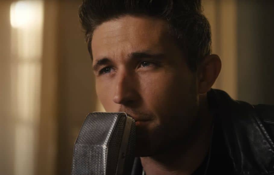 Michael Ray Brought To Tears as 'Whiskey and Rain' Hits No.1 at Country ...