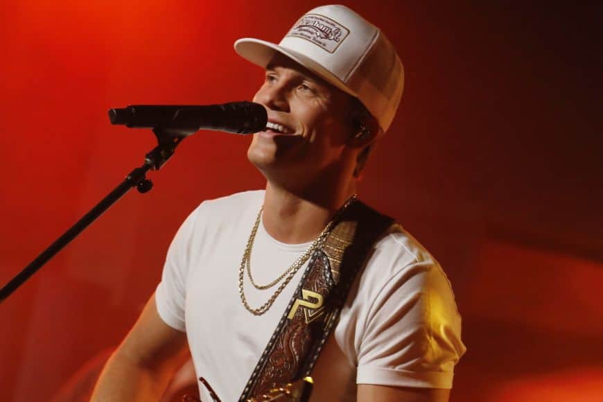 Parker McCollum Reminisces On Happier Times In 'Pretty Heart' Music ...