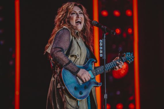 10 Best Jo Dee Messina Songs - Country Now