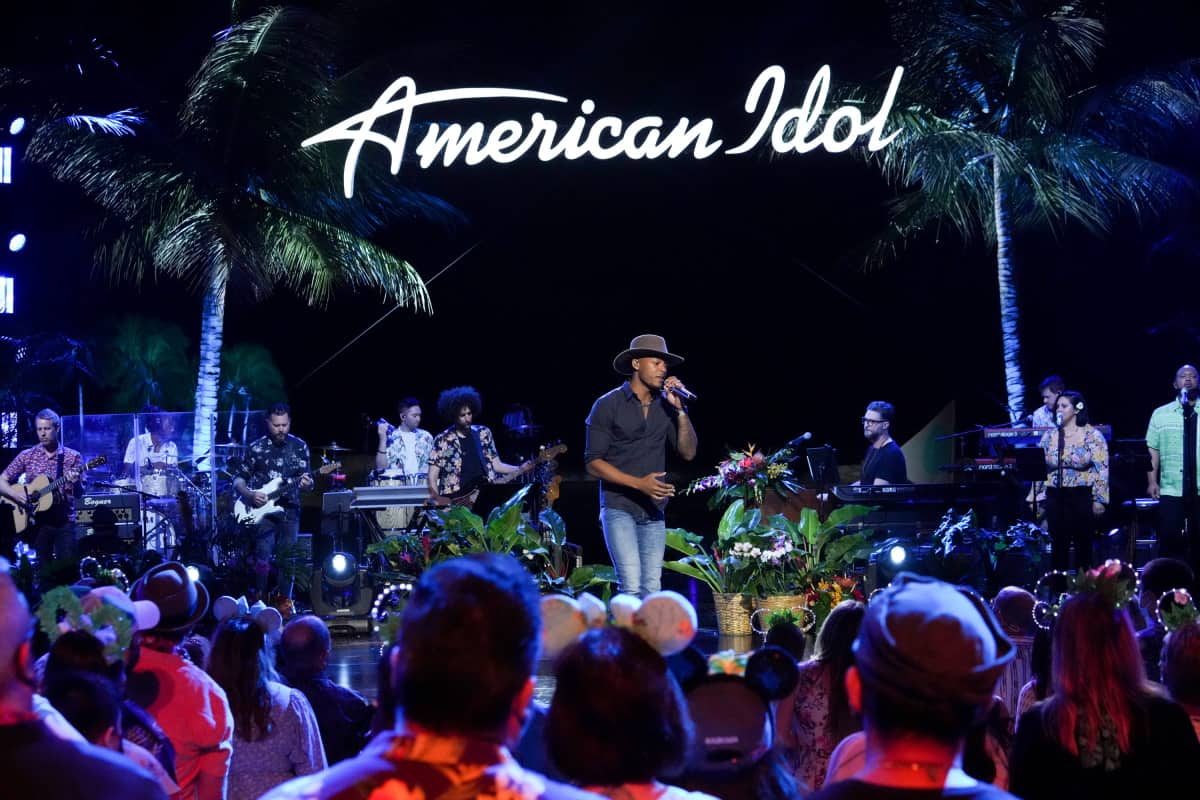 Mike Parker and Jimmie Allen Create Tight Bond After Sharing Tear ...