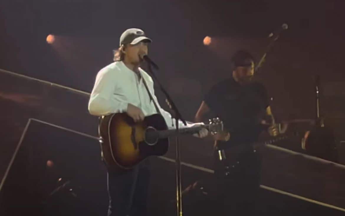 Watch Morgan Wallen Perform the Emotional 'Don't Think Jesus' For the ...