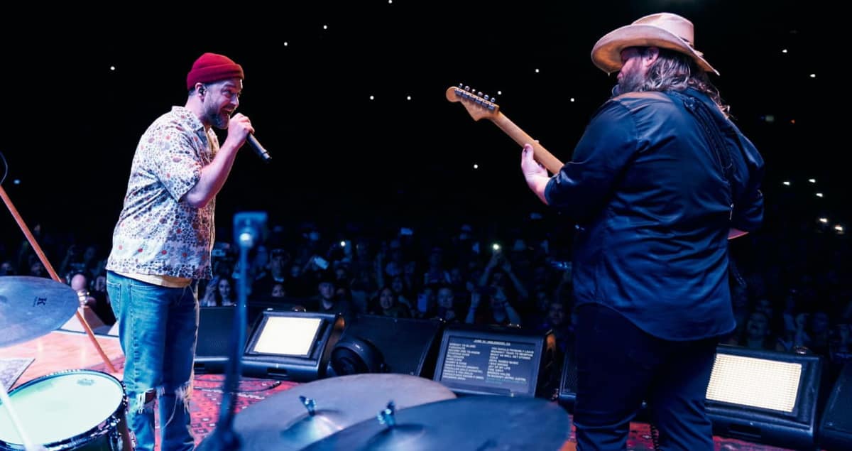 WATCH: Chris Stapleton and Justin Timberlake Surprise Fans With Duet In ...