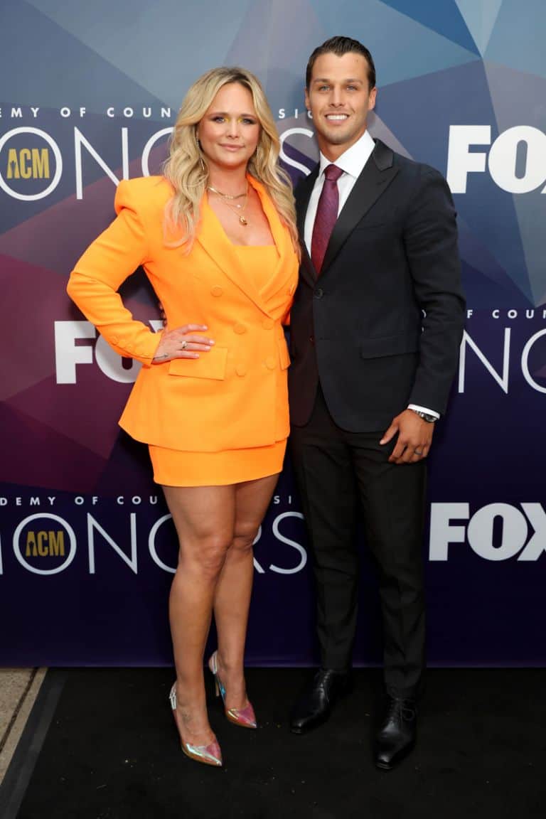 ACM Triple Crown Award Recipient Miranda Lambert Sizzles In Fiery ...