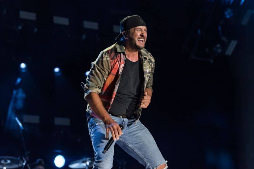 WATCH: Luke Bryan Brings The Party To 'CMA Fest' With 'Kick The Dust Up ...