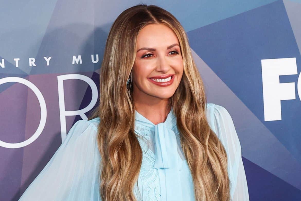 Carly Pearce Says She Plans To Be '100 Percent Vulnerable' In Her Next ...