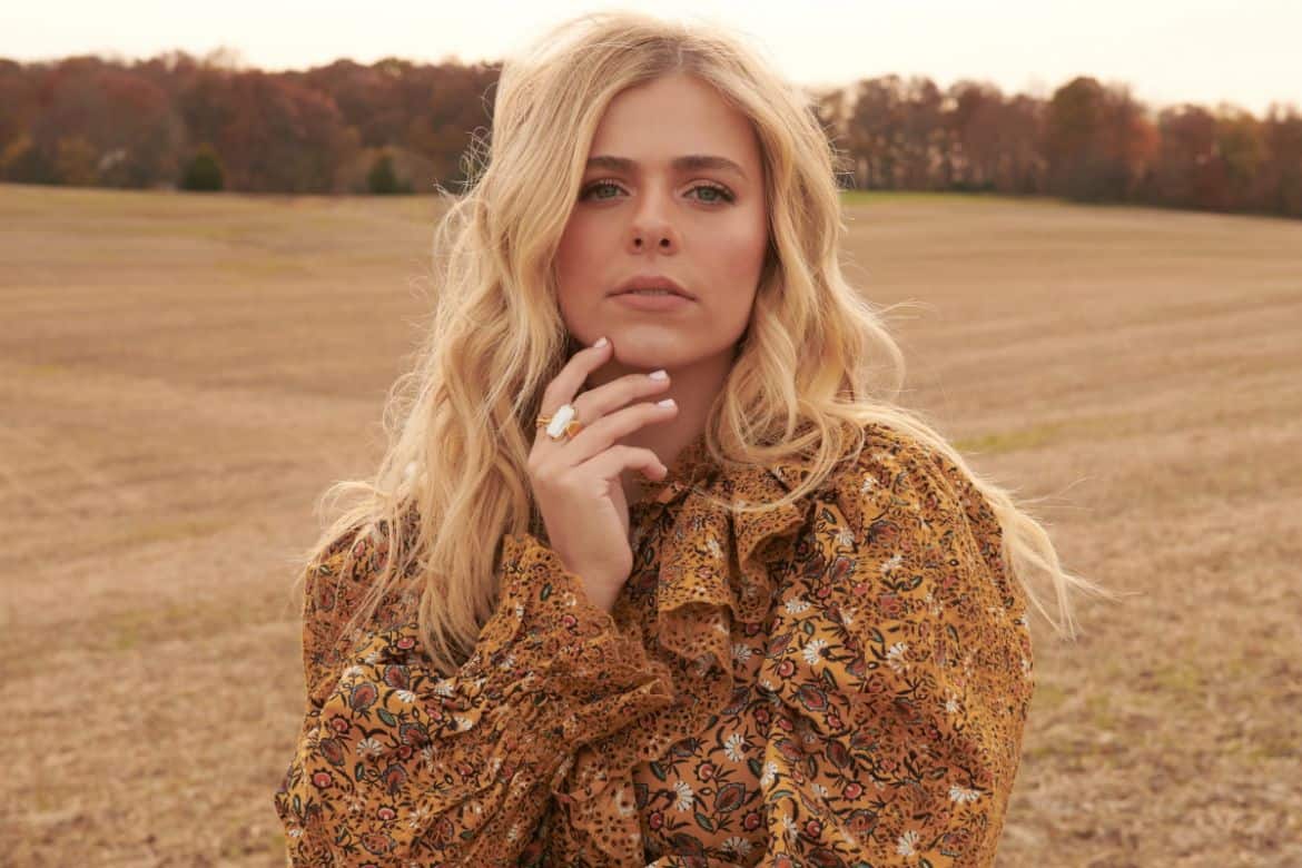 WATCH: Anne Wilson And Josh Turner Share Music Video For Christmas ...