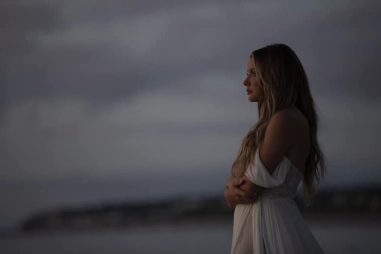 WATCH: Carly Pearce Emphasizes 'Rebirth' In Breathtaking Music Video ...
