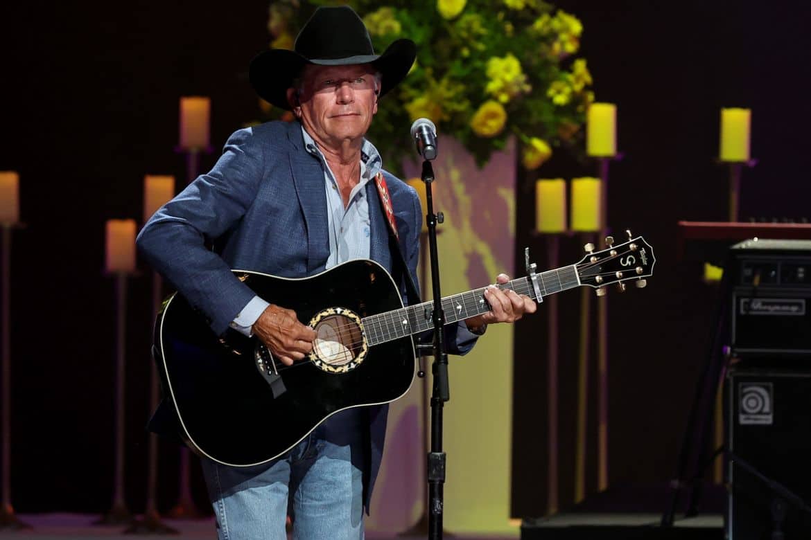 George Strait Congratulates Blake Shelton On A 'Successful Run' As 'The ...