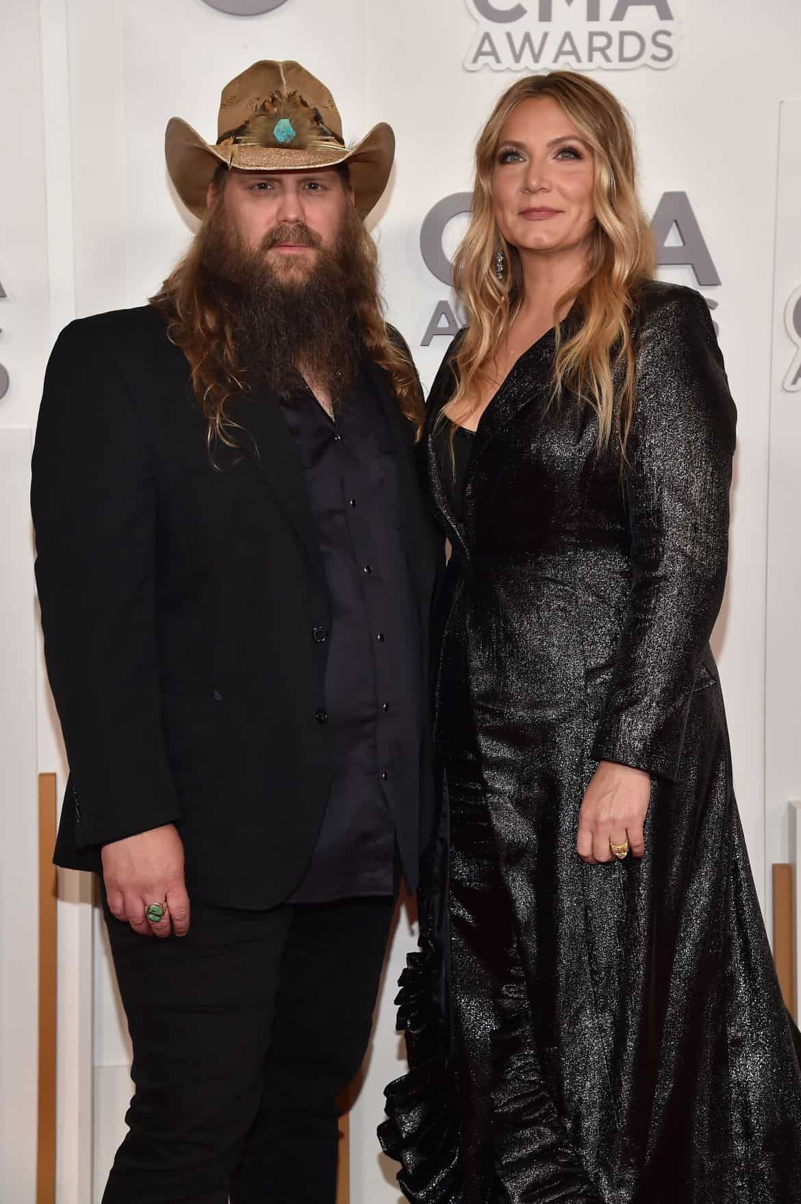 Chris Stapleton Sweetly Dedicates His CMA Male Vocalist Of The Year ...