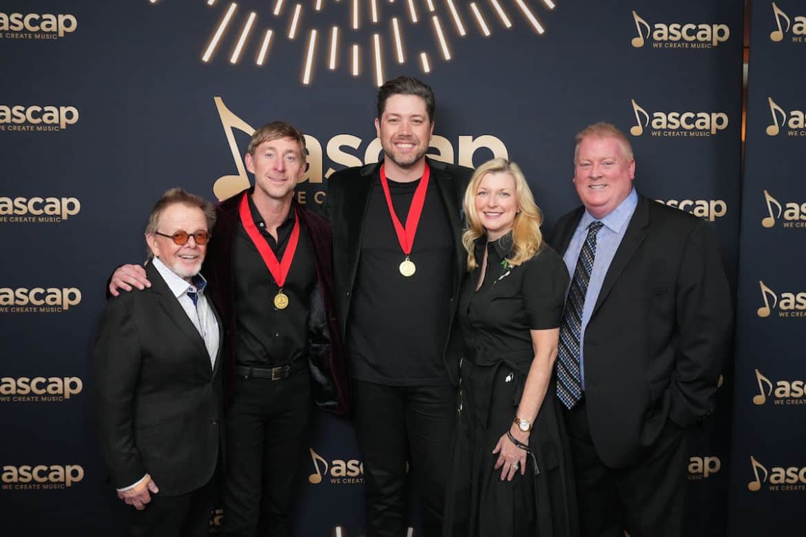 Garth Brooks, Kelsea Ballerini, Jordan Davis, And More Recognized At ...