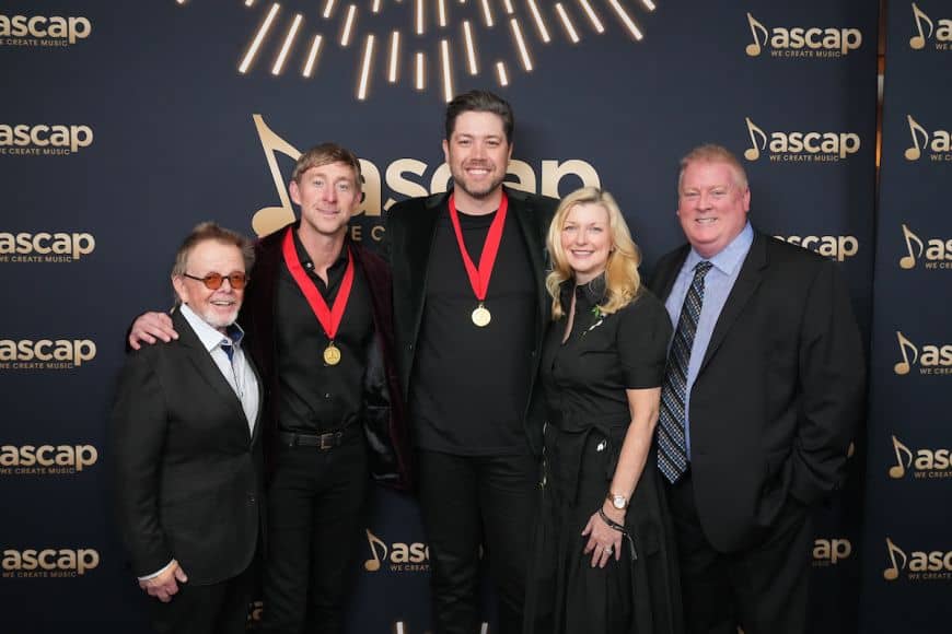 Garth Brooks, Kelsea Ballerini, Jordan Davis, And More Recognized At ...