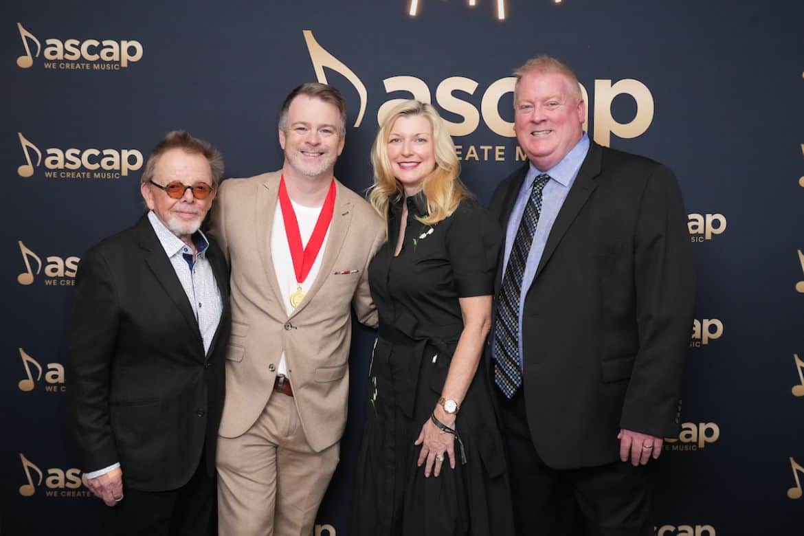 Garth Brooks, Kelsea Ballerini, Jordan Davis, And More Recognized At ...