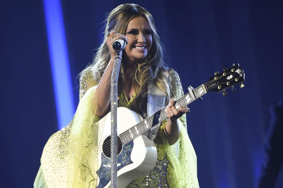 Gabby Barrett, Lainey Wilson, And Carly Pearce Achieve Chart Milestone ...