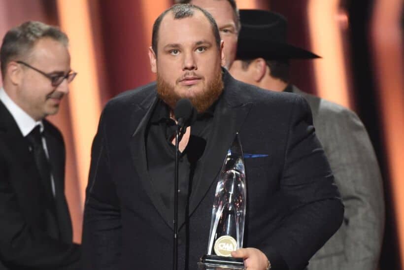Luke Combs Secures CMA Album Of The Year Win For 'Growin’ Up': 'I’m So ...