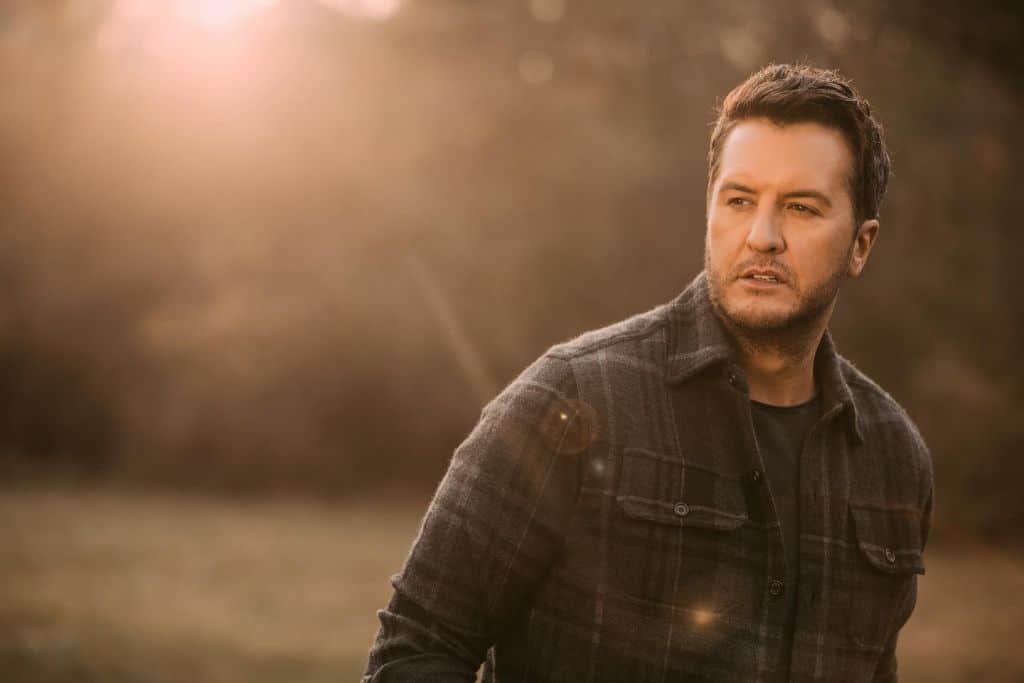 LISTEN: Luke Bryan Reflects On His Faith In Tender New Song, 'Prayin ...
