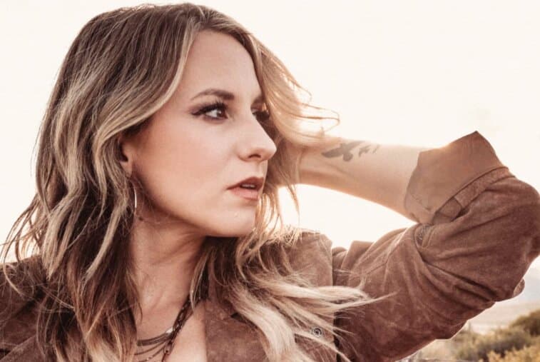 Caitlyn Smith To Release Self-Produced Third Album, 'High & Low ...