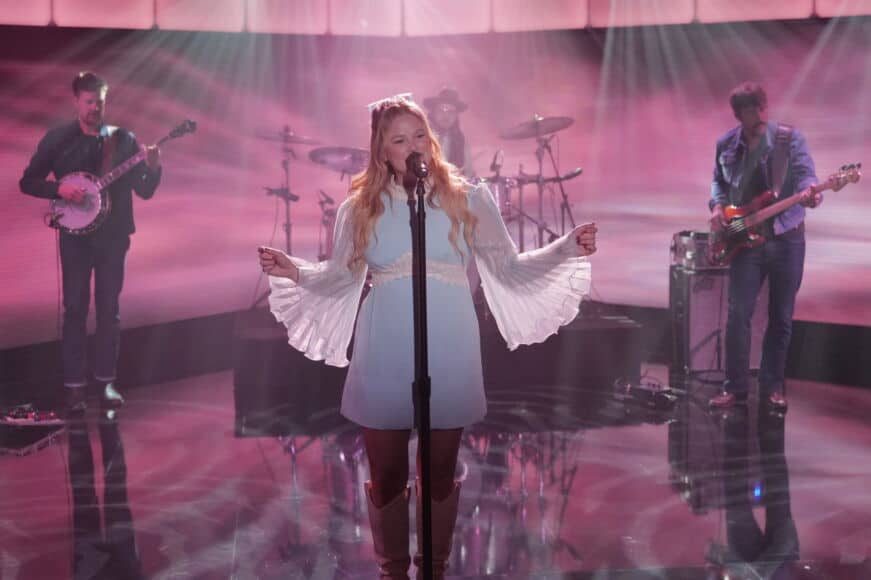 Hailey Whitters Makes Late Night TV Debut With Performance Of ...
