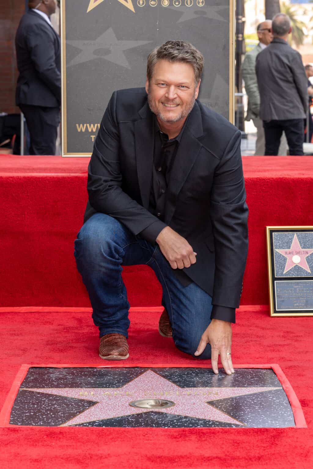 Blake Shelton All Smiles As He Celebrates Hollywood Walk Of Fame Honor ...