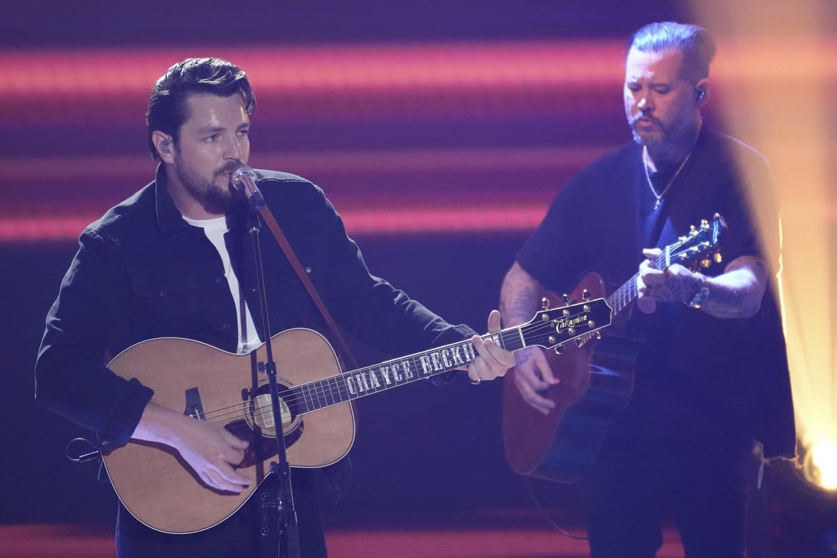 Luke Bryan And Chayce Beckham Reunite On 'American Idol' For ‘Big ...