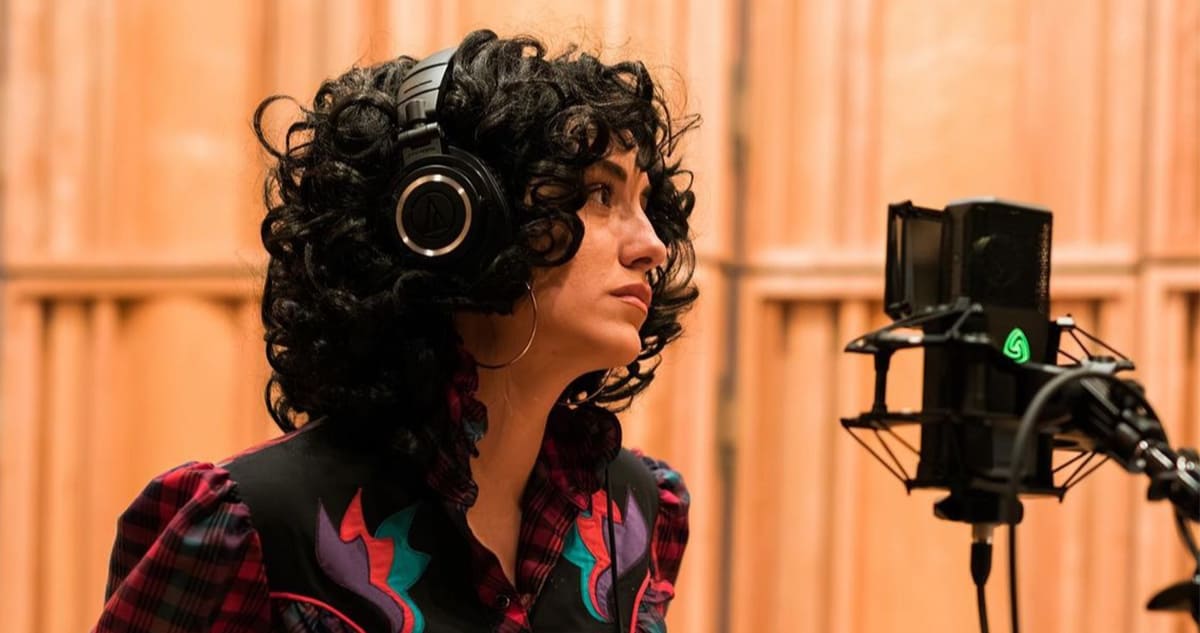 Introducing Lainey Wilson's New Alter Ego, Darla McFarland - Country Now