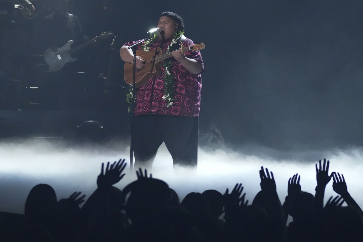 WATCH: 'Idol' Standout Iam Tongi Delivers Emotional Tribute To His Mother - Country Now