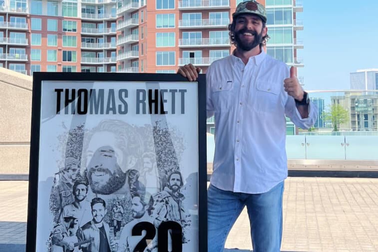 WATCH: Thomas Rhett's Adorable Daughters Melt Hearts During Houston ...