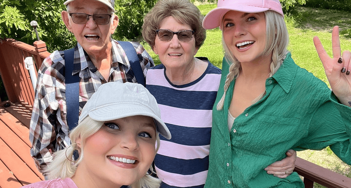 Tigirlily Gold Celebrates First Charting Song With 'Shoot Tequila,' Duo ...