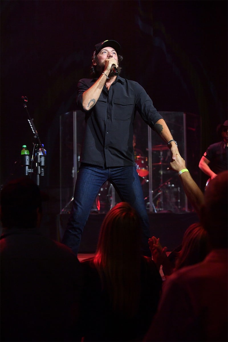 Chris Janson Transforms Ryman Auditorium Into Honky Tonk Revival At ...
