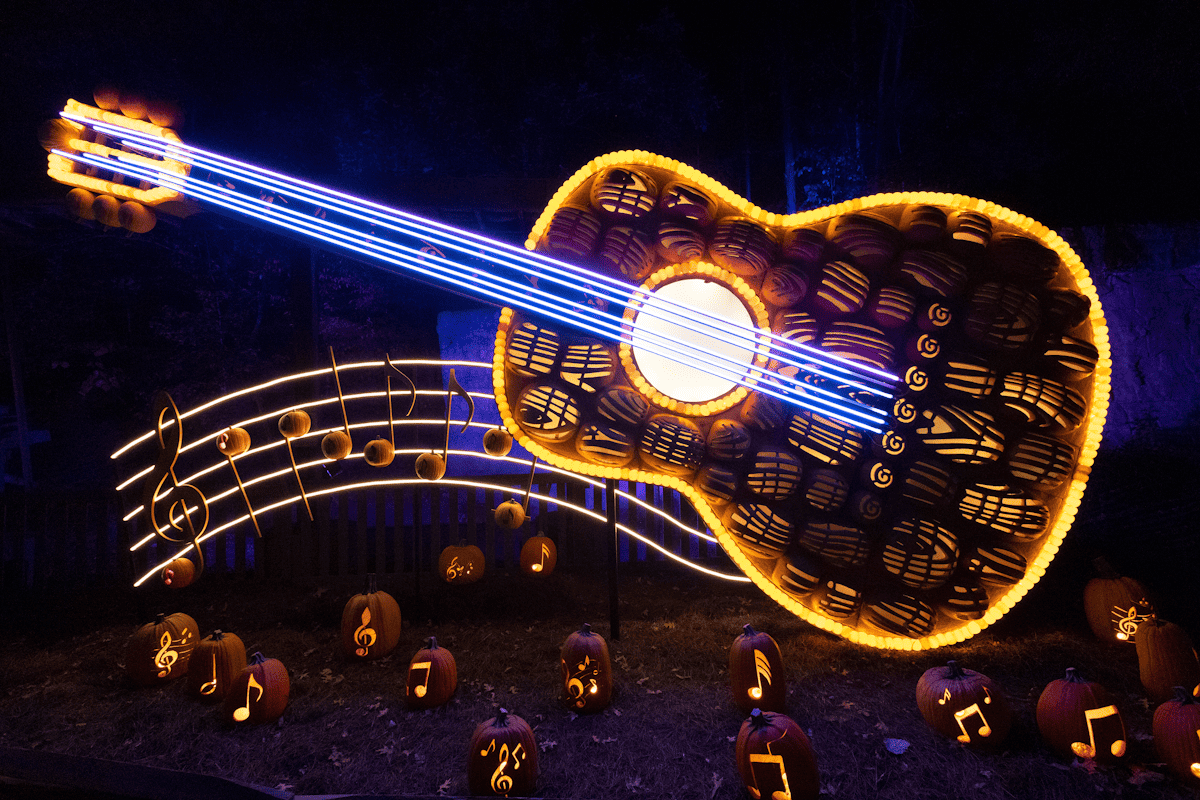 Dollywood Harvest Festival Returns This Fall - Country Now