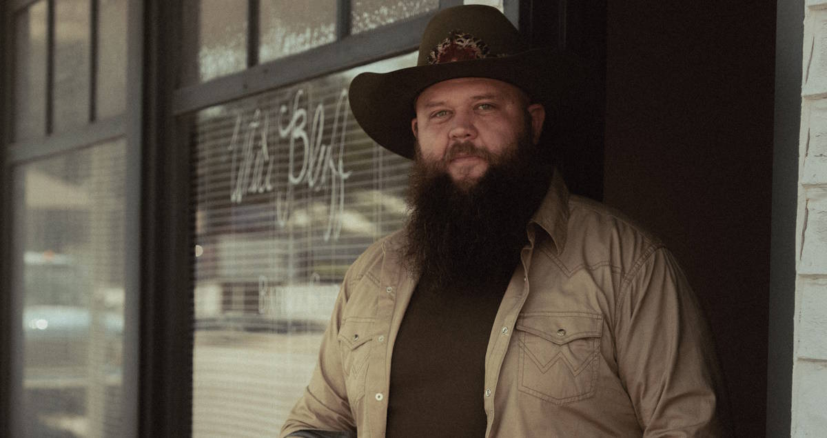 Larry Fleet's Third Album 'Earned It' Channels the Grit and Heart of ...