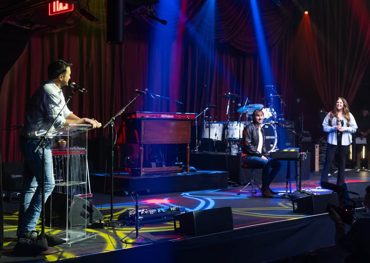 Luke Bryan Reflects On His Musical Journey During Star-Studded 30 No.1s ...