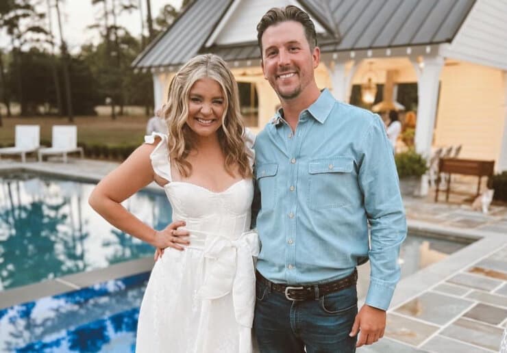 Lauren Alaina Is 'Almost Married,' Radiates Joy With Her Parents And ...