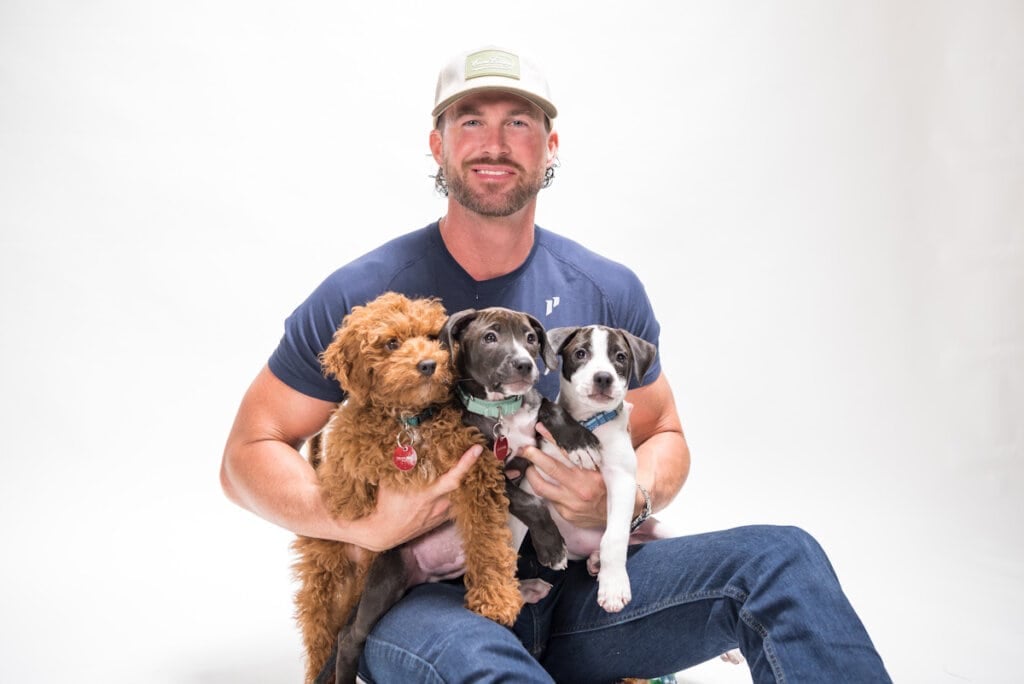 Riley Green Talks New Album and Tour Amid Adorable Puppy Playdate ...