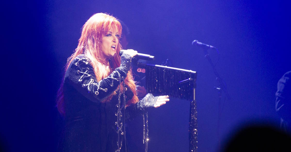 Wynonna Judd Returns To The Road For Back To Wy Tour - See Her ...