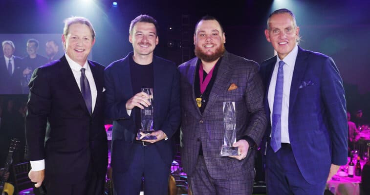 Lainey Wilson Honors BMI Icon Award Matraca Berg With Powerful ...