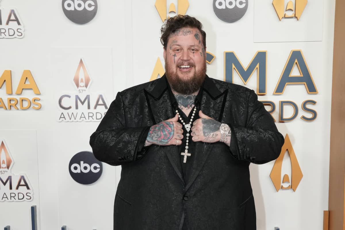 PHOTOS: Jelly Roll And Wife, Bunnie XO, Are All Smiles On The CMA ...